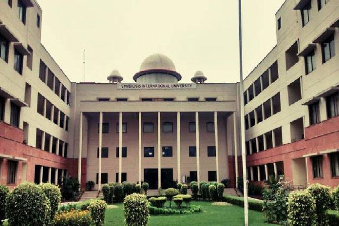 Symbiosis Law School, Noida wins USLLS 5th Indraprastha Moot Court ...